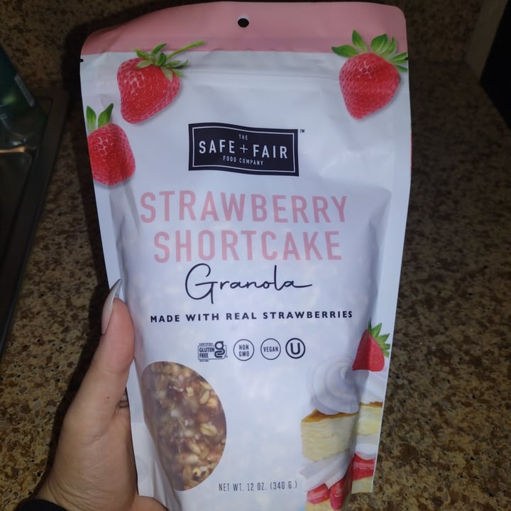 The Safe + Fair Food Company Strawberry Shortcake Granola Review | abillion