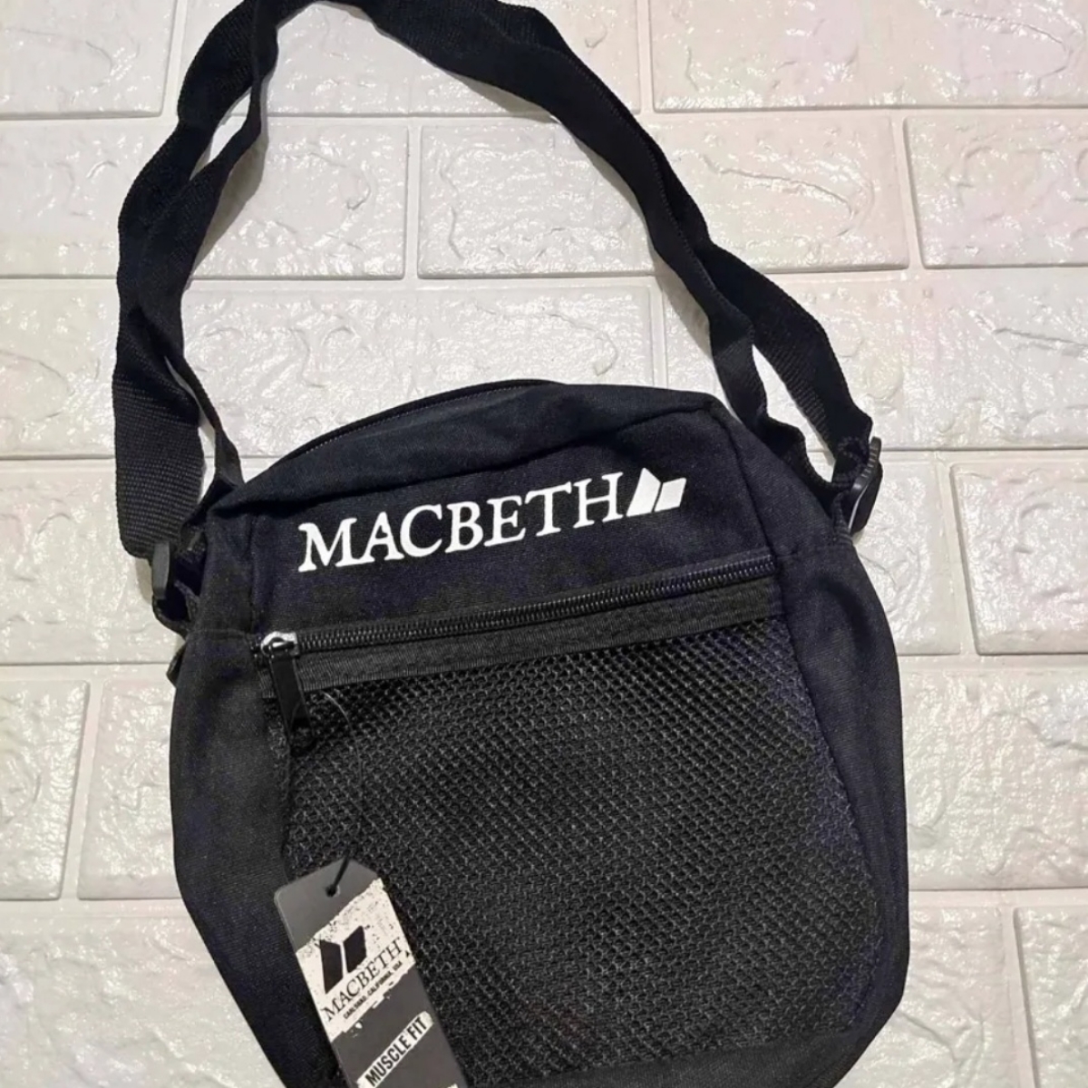 Sling Bag from Macbeth - Vegan Product Reviews & Ratings | abillion