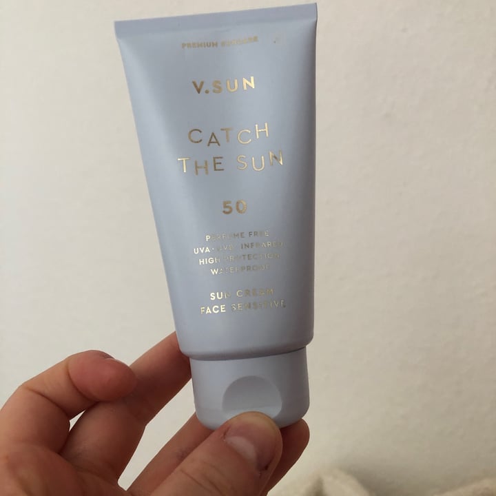 v.sun 50 Face Sunscreen Sensitive Review | abillion