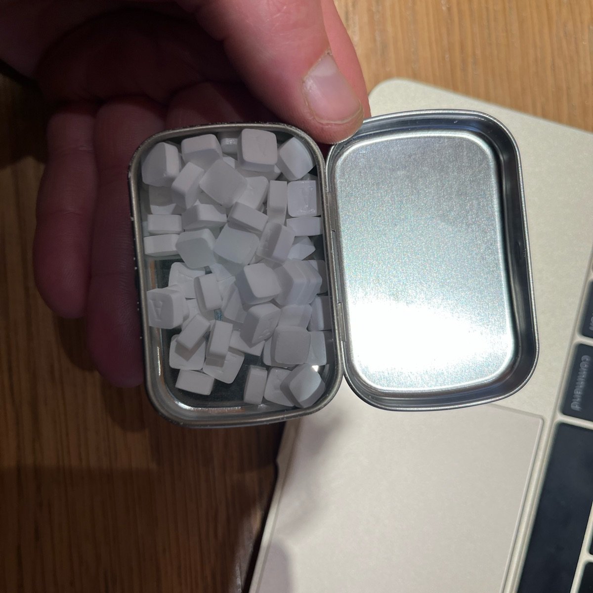 Peppermint from Altoids - Vegan Product Reviews & Ratings | abillion