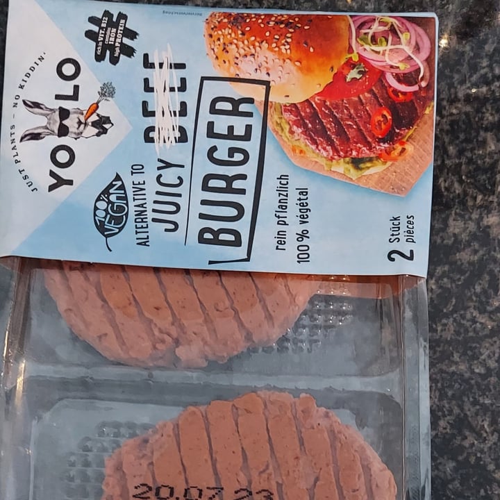 Yolo Juicy Beef Burger Review | abillion