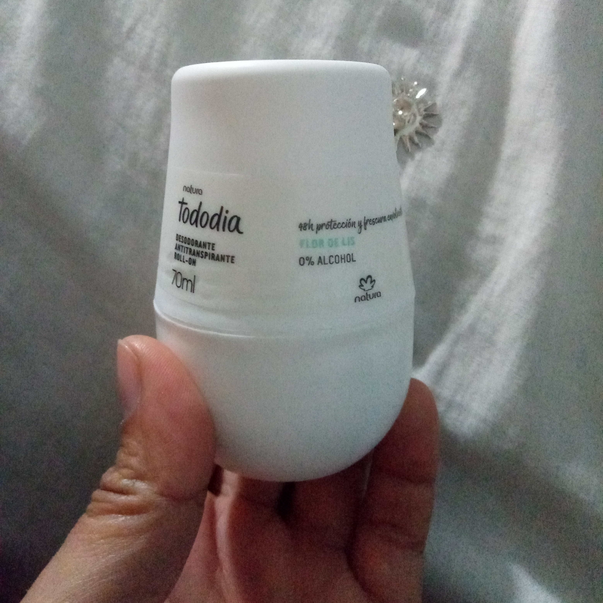 tododia desodorante antitranspirante roll-on Flor de lis from Natura ...