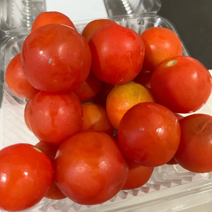 Crunchy fresh Round Cherry Tomato Review | abillion