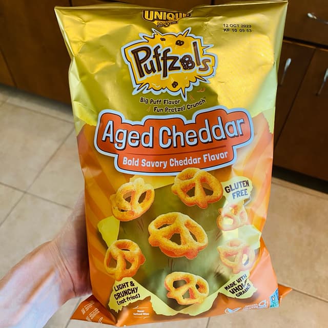 UNIQUE snacks - puffzels aged cheddar Review | abillion