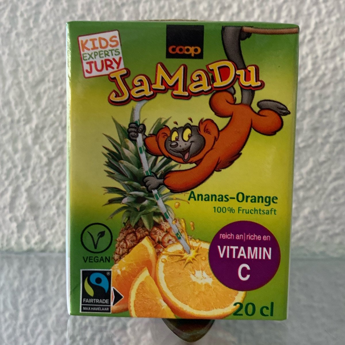 Ananas- und Orangensaft from Coop JaMaDu - Vegan Product Reviews ...