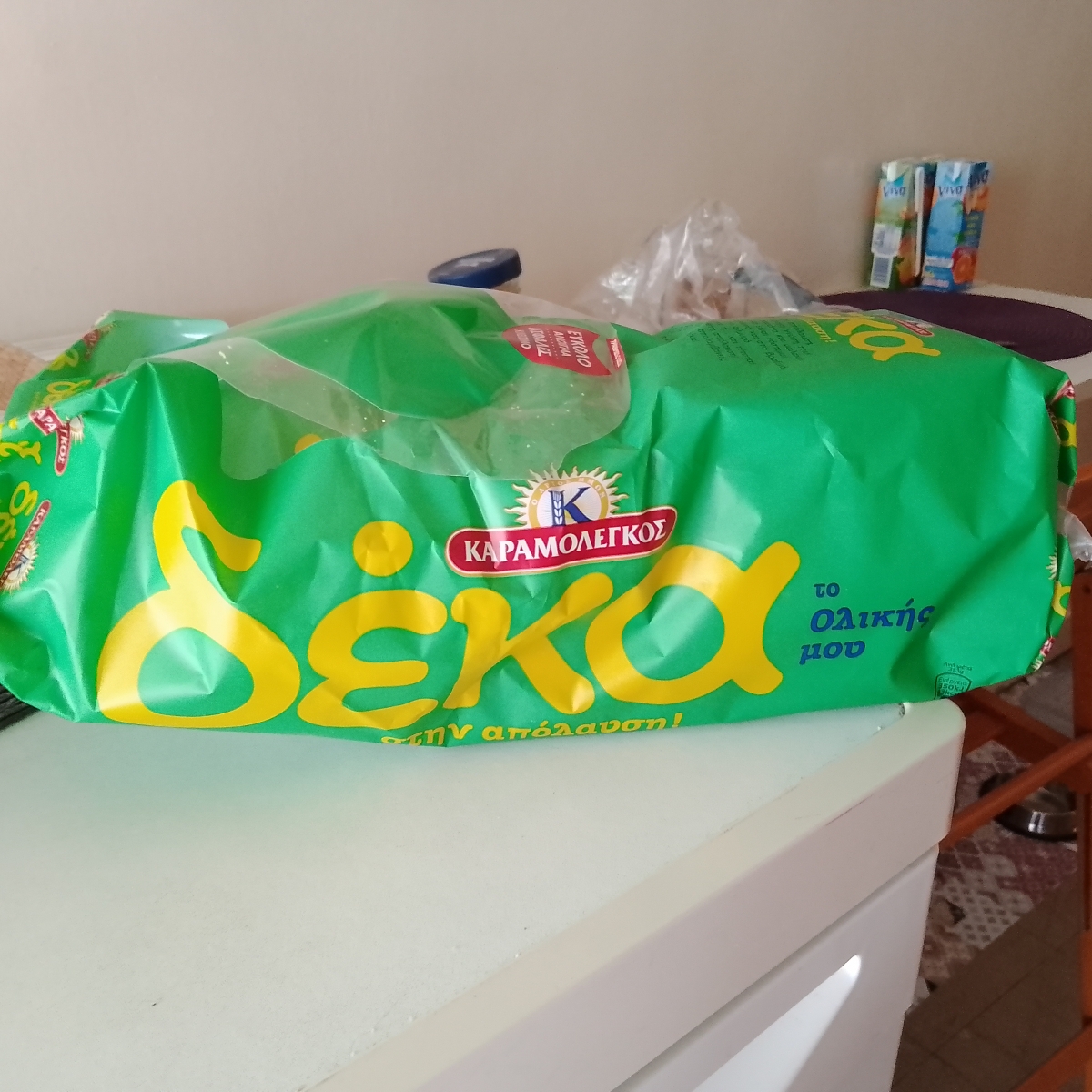 Deka Hole Grain Bread from Καραμολέγκος - Vegan Product Reviews ...