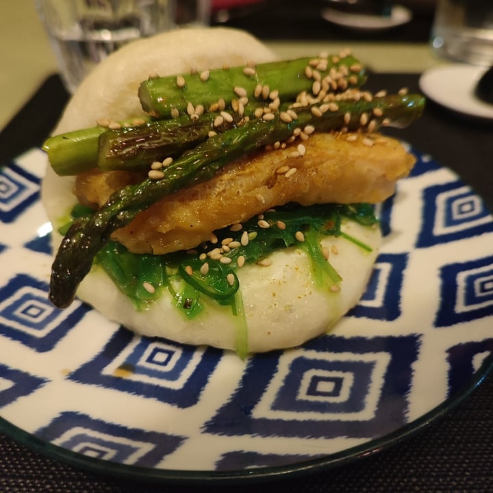 Mama-ya Ramen Roma, Italy Bao con Verdure Review | abillion