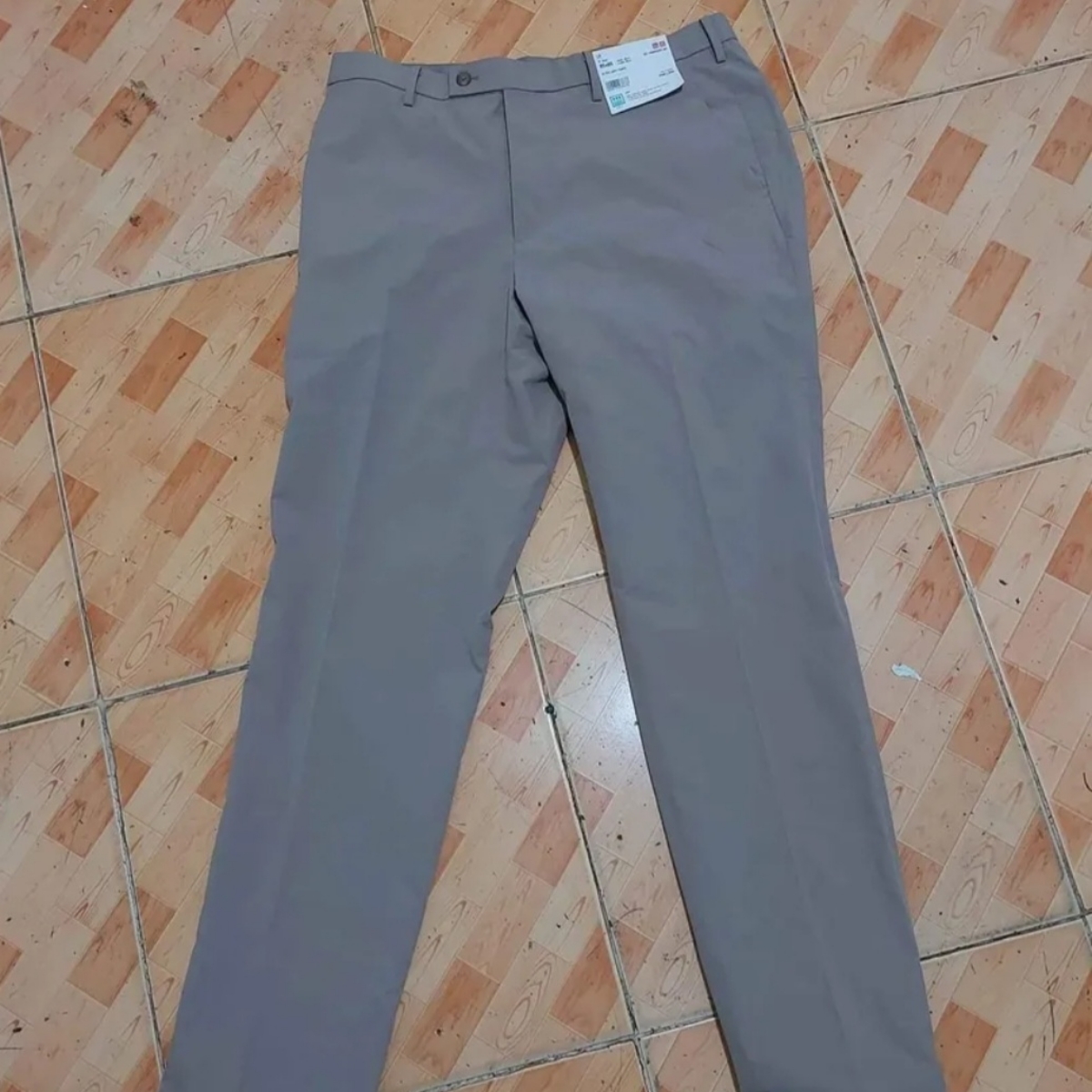 Ultra Light Pants from Uniqlo - Vegan Product Reviews & Ratings | abillion