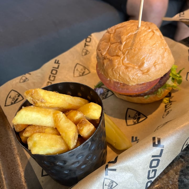 Topgolf Glasgow Rutherglen, United Kingdom Vegan Burger Review | abillion