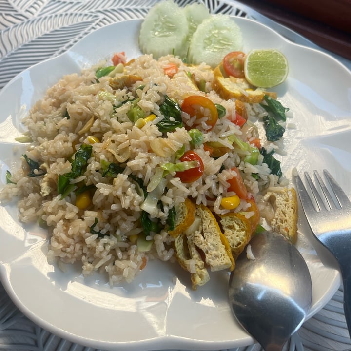 Cosmic Ao Nang, Thailand Fried Rice With Tofu (no Egg) Review | abillion