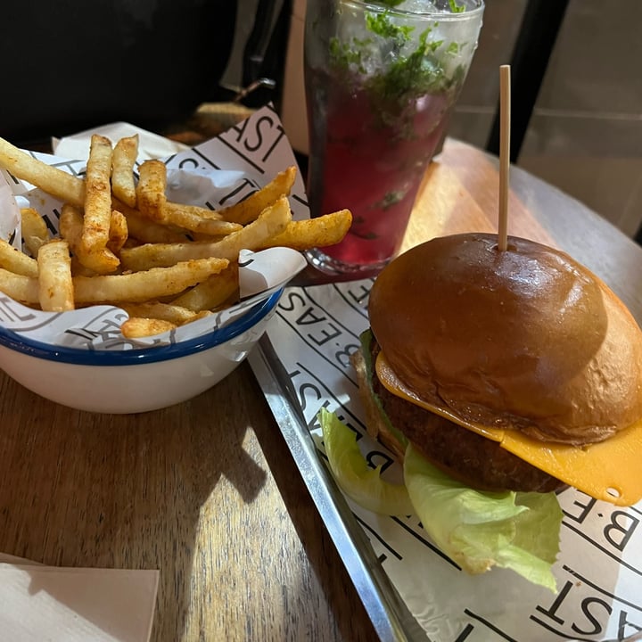Beast CBD Melbourne, Australia Classic Vegan Burger Review | abillion