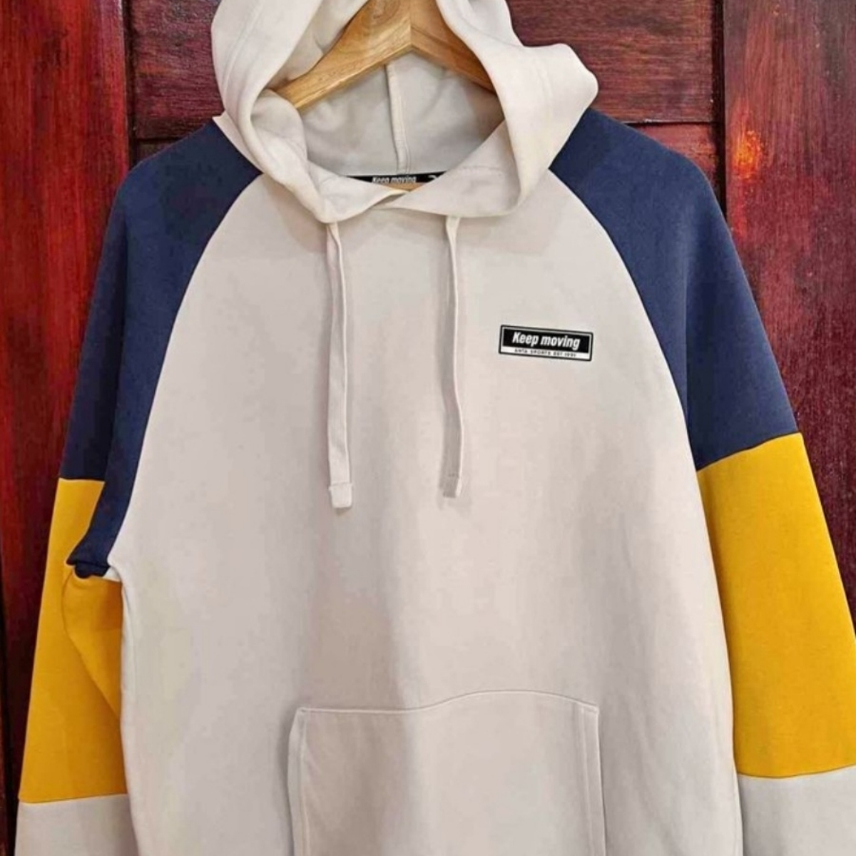Keep Moving hoodie from Anta - Vegan Product Reviews & Ratings | abillion