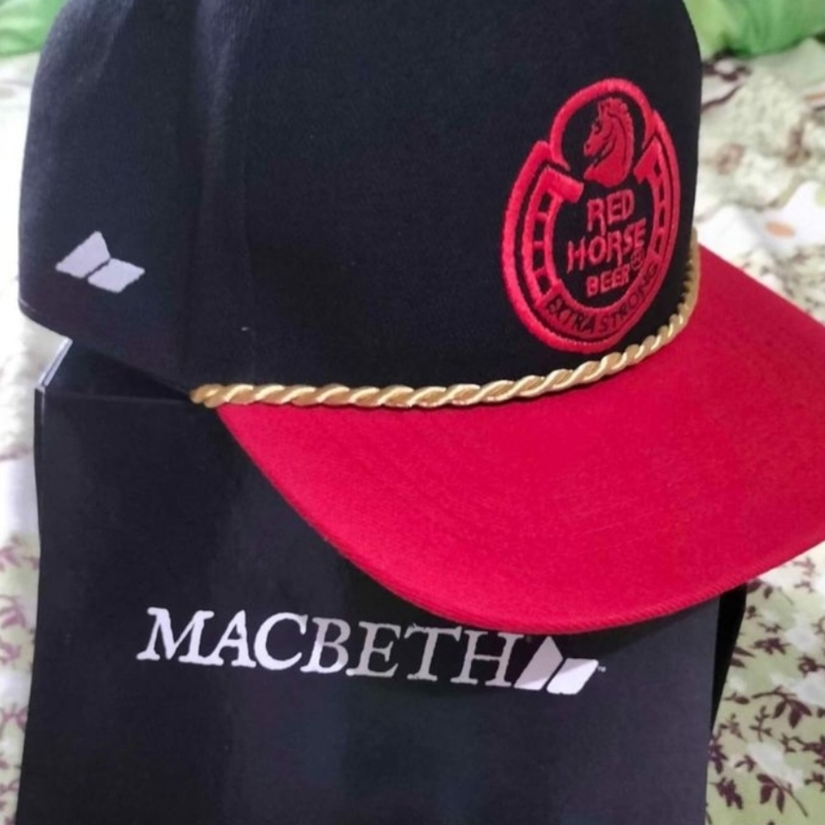 Red Horse Beer cap from Macbeth - Vegan Product Reviews & Ratings ...