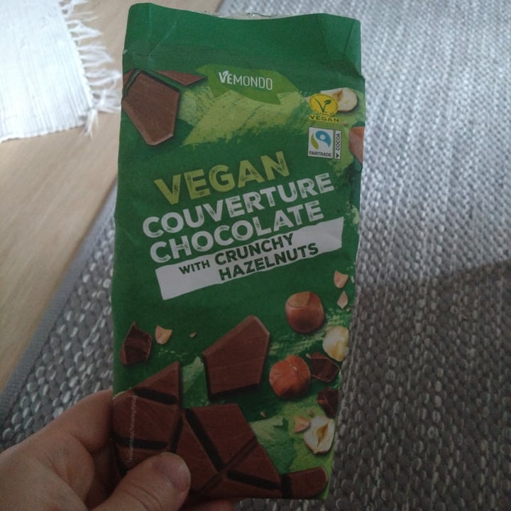Vemondo Couverture Chocolate With Crunchy Hazelnuts Review | abillion
