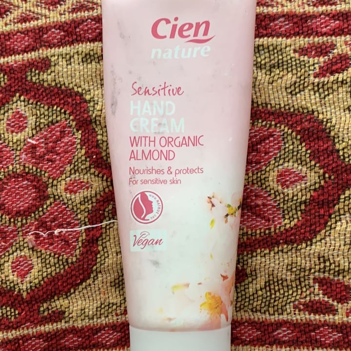 Cien Sensitive Hand Cream Almond Review | abillion