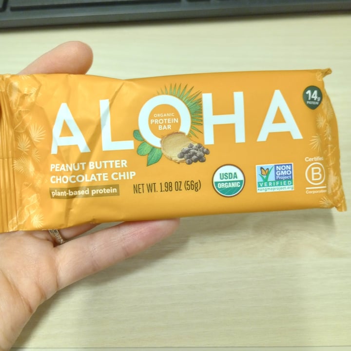 Aloha Aloha Peanut Butter Chocolate Chip Bar Review | abillion