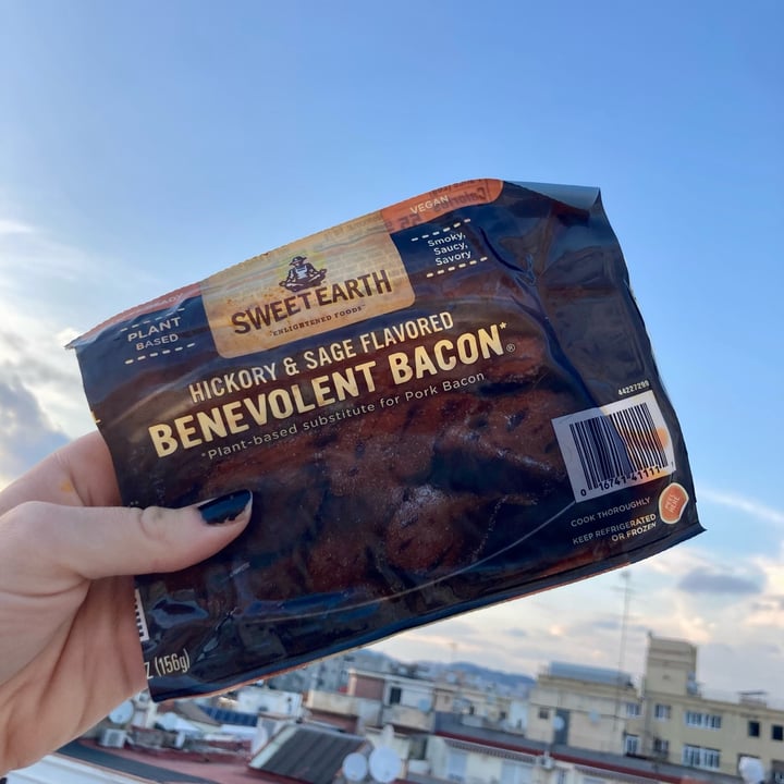 Sweet Earth Benevolent Bacon Hickory & Sage Smoked Seitan Bacon Review ...
