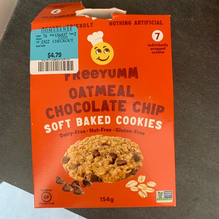 Freeyumm Oatmeal chocolate chip soft bake cookies Review | abillion