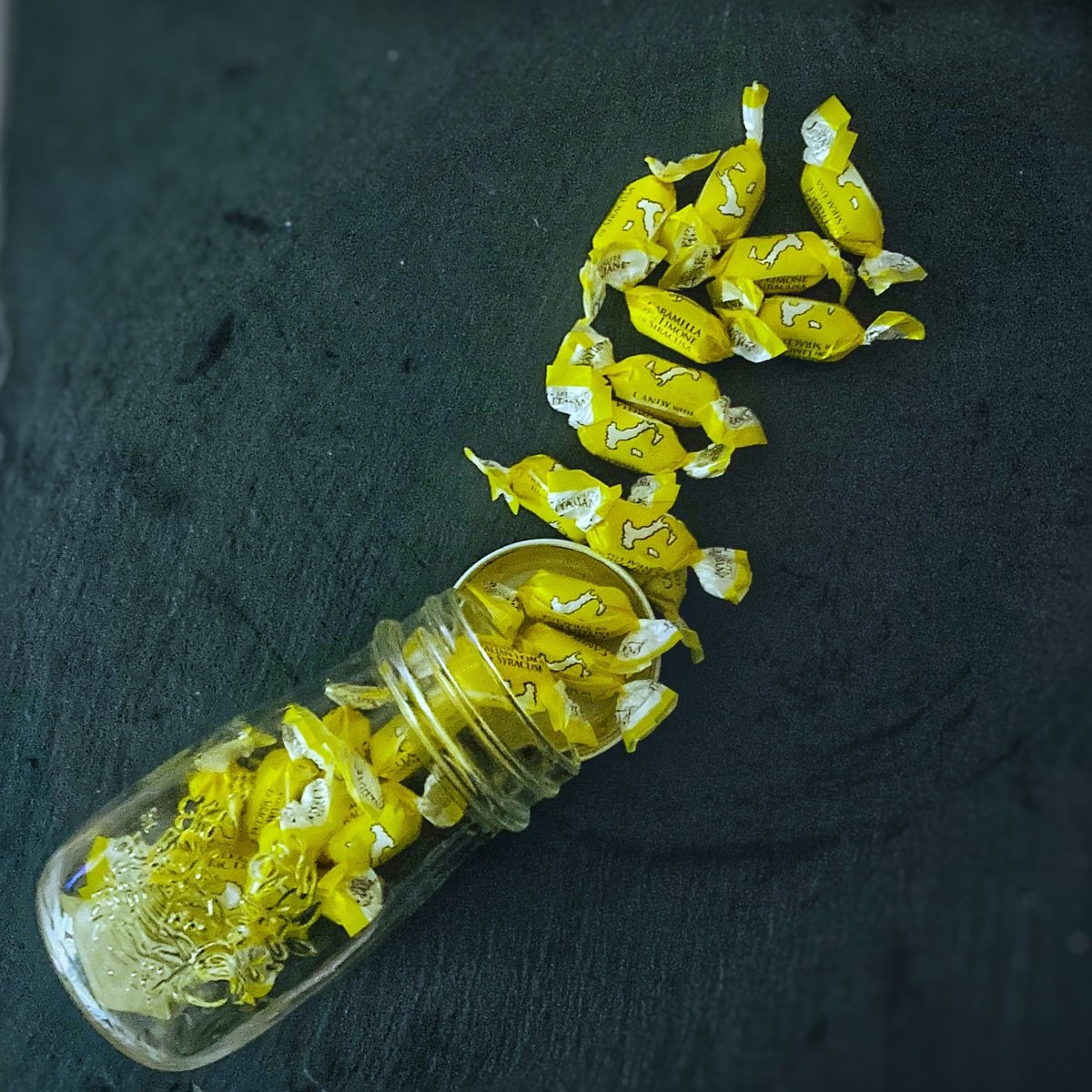 Caramelle Ripiene Con Succo Di Limone Di Siracusa IGP from Le ...