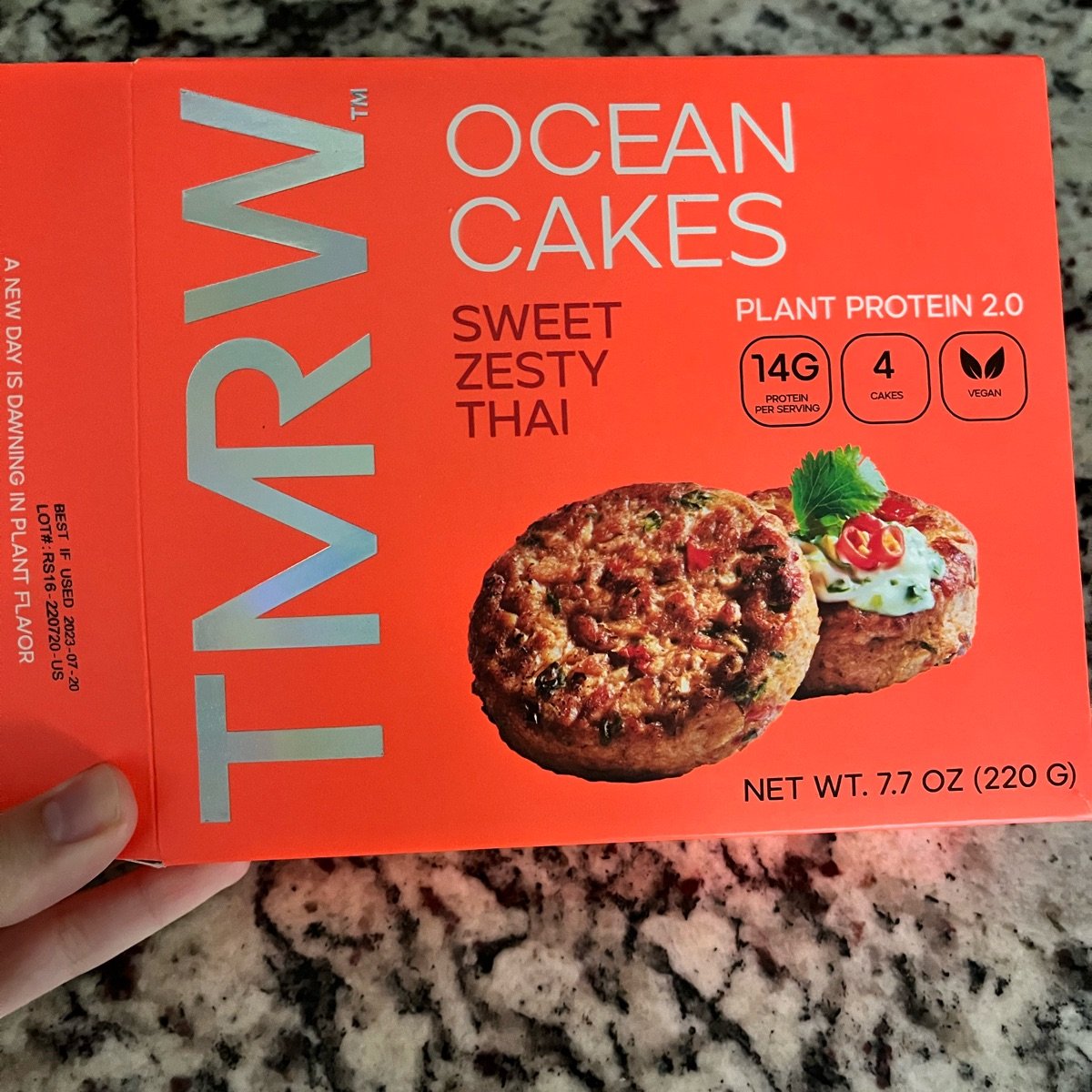 Ocean Cakes Sweet Zesty Thai from TMRW Foods - Vegan Product Reviews ...