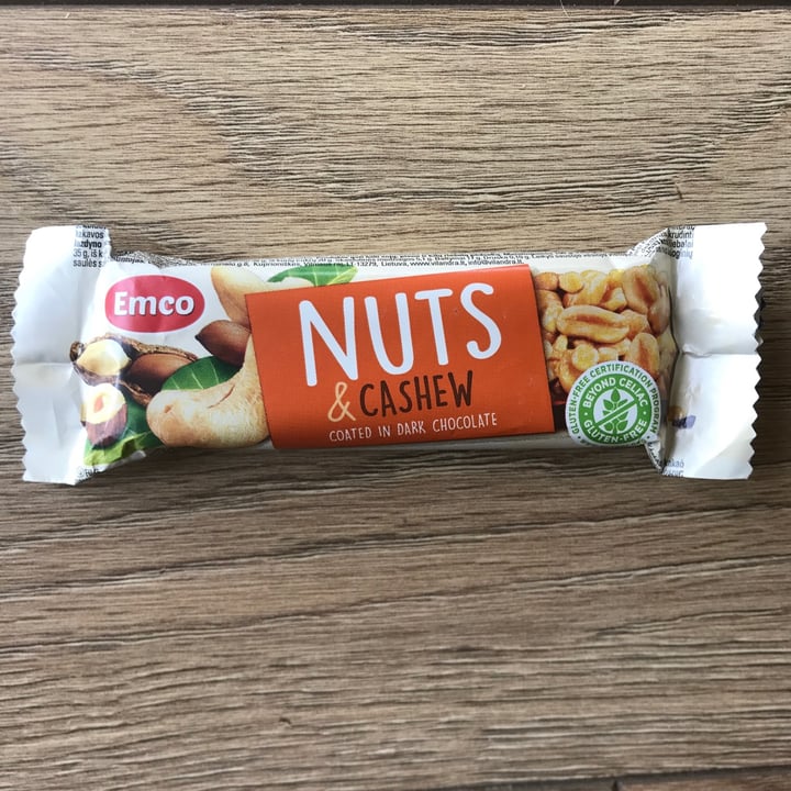 Emco Nuts & Cashew Bar Review | abillion