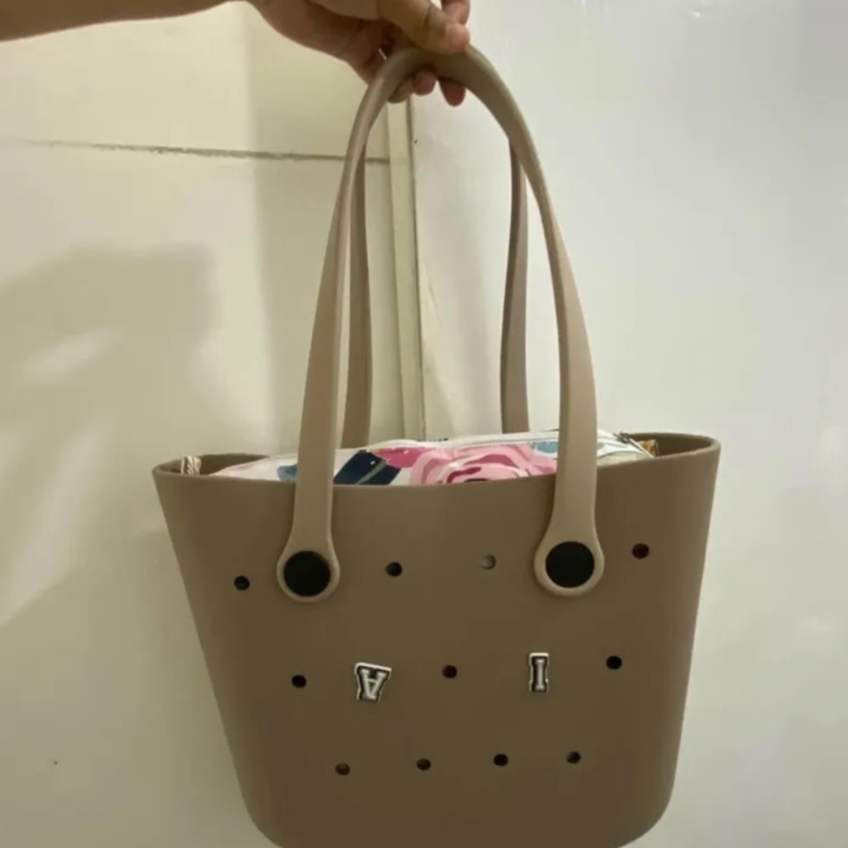 Tote Bag from Crocs - Vegan Product Reviews & Ratings | abillion