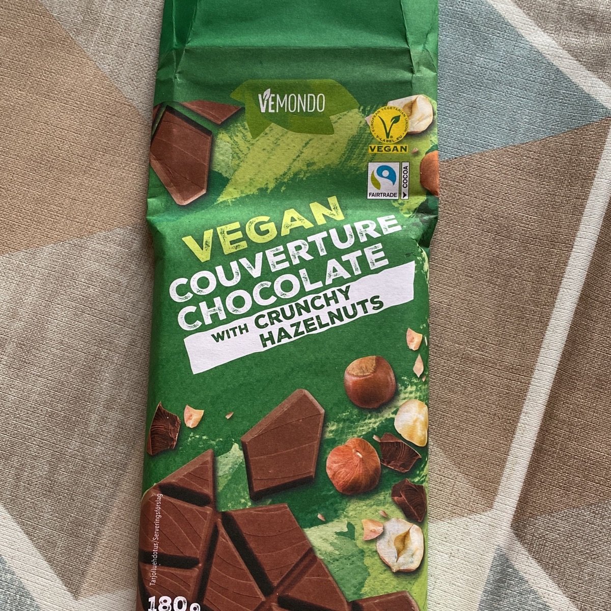 vemondo-vegan-chocolate-avellanas-reviews-abillion
