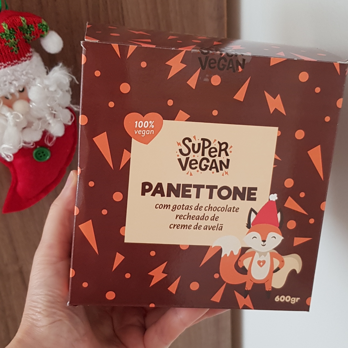 Panettone Com Gotas De Chocolate Recheado De Creme De Avelã from Super Vegan - Vegan Product ...