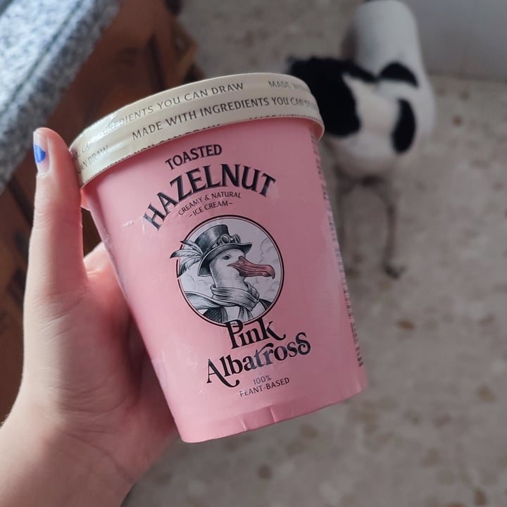 Pink Albatross Helado De Avellanas Review | abillion
