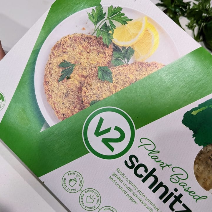 V2 Food Plant Based Schnitzel Review | abillion