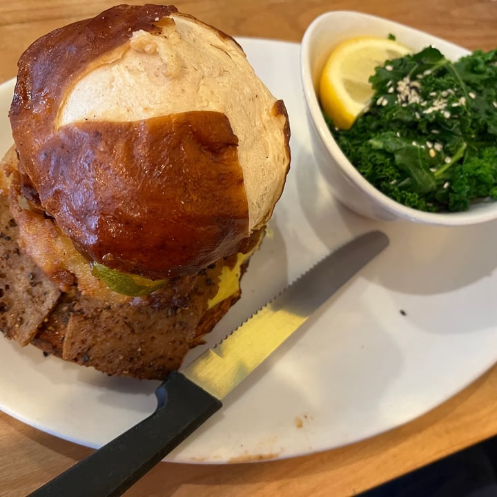 Native Foods Cafe Chicago Loop, Chicago, United States BBQ Brisket ...