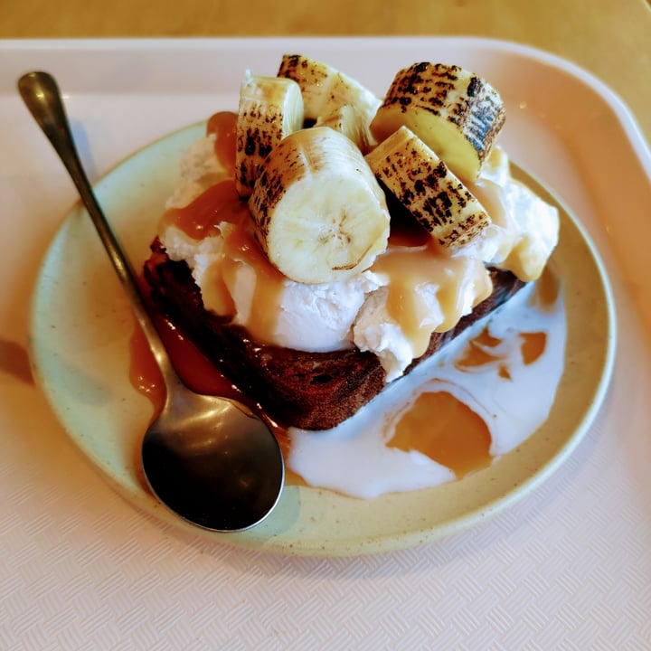 Pimp My Salad Bangkok Khet Bang Rak, Thailand Walnut Banana Bread ...