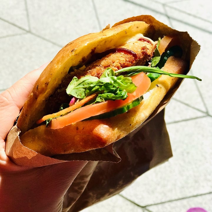 Tart Bakery Auckland CBD, Auckland, New Zealand Crispy Chicken Roll ...