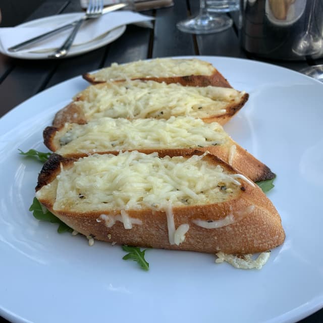 Garlic Bread & Plant-Based Cheese at IL FORNELLO on The Danforth ...