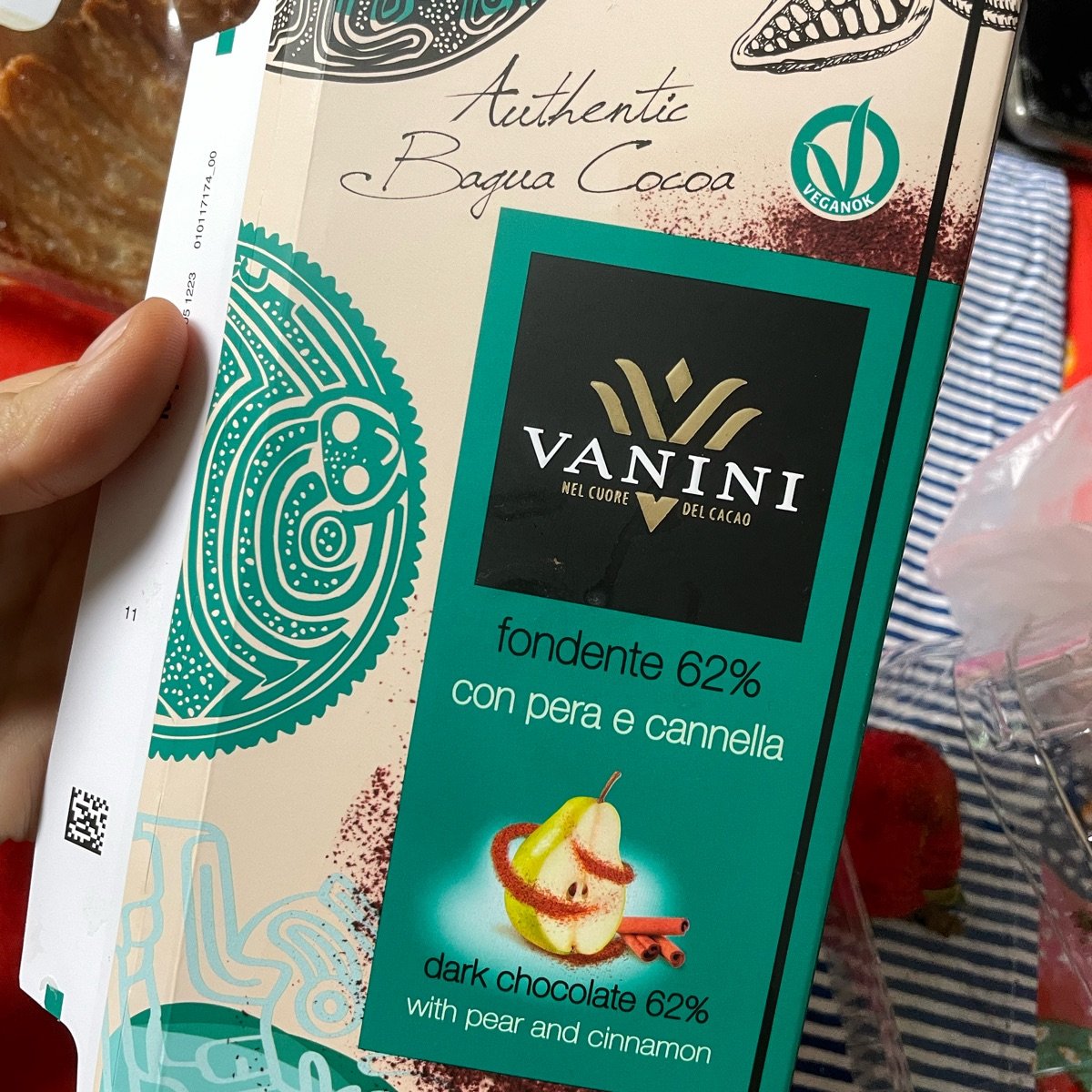 Cioccolato fondente 62% con pera e cannella from Vanini - Vegan Product ...