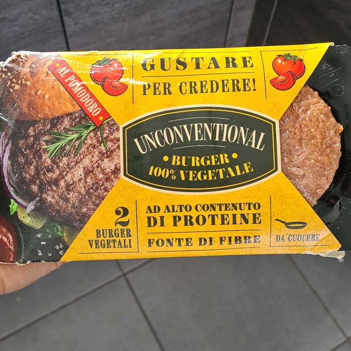 Unconventional Burger Vegetale Al Pomodoro - Tomato Burger Review ...