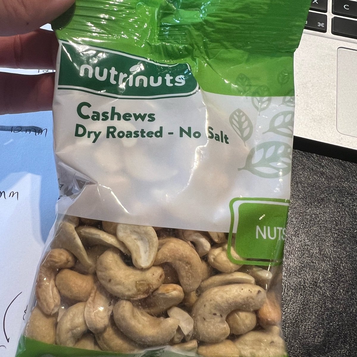 cashews dry roasted no salt from Nutrinuts - Vegan Product Reviews & Ratings | abillion