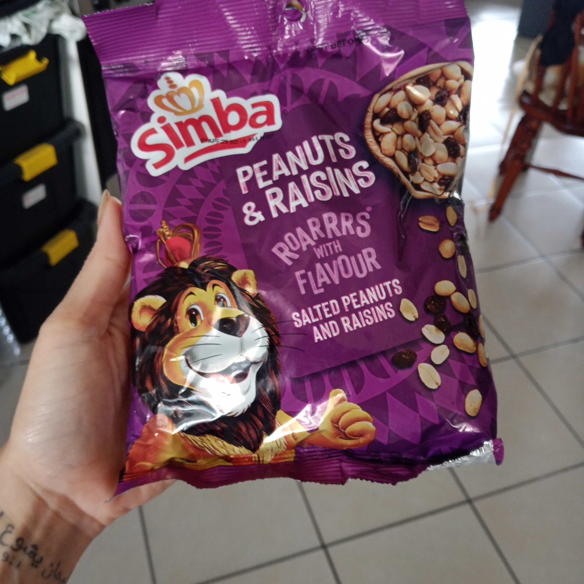 Simba - Salted peanuts and raisins Review | abillion