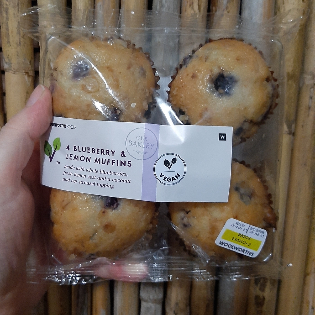 Woolworths Food - 4 Blueberry & Lemon Muffins Review | abillion