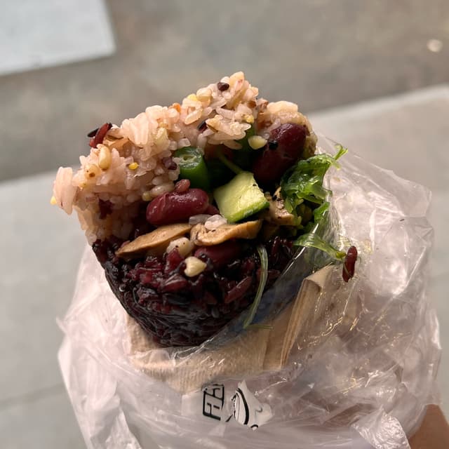 Customized Rice Roll at QQ Rice - Woodlands MRT, Singapore - Vegan Dish ...