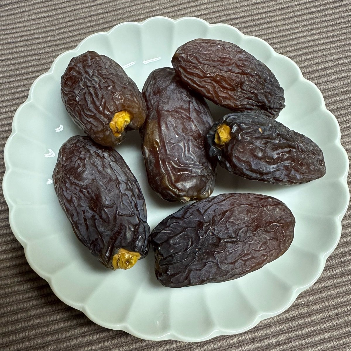 Medjoul Dates from King Solomon Dates - Vegan Product Reviews & Ratings ...