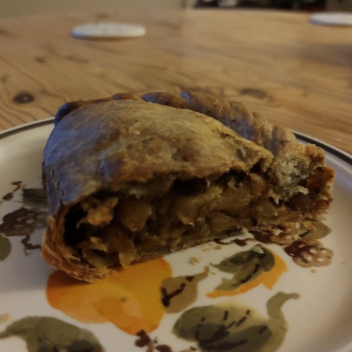 Taste Of Sidmouth United Kingdom Vegan Veggie Curry Pasty Review | abillion
