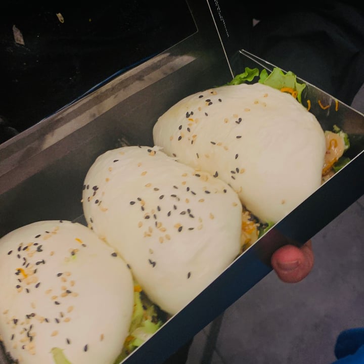 Sushi Lab Napoli, Italy Vegan Bao Review | abillion