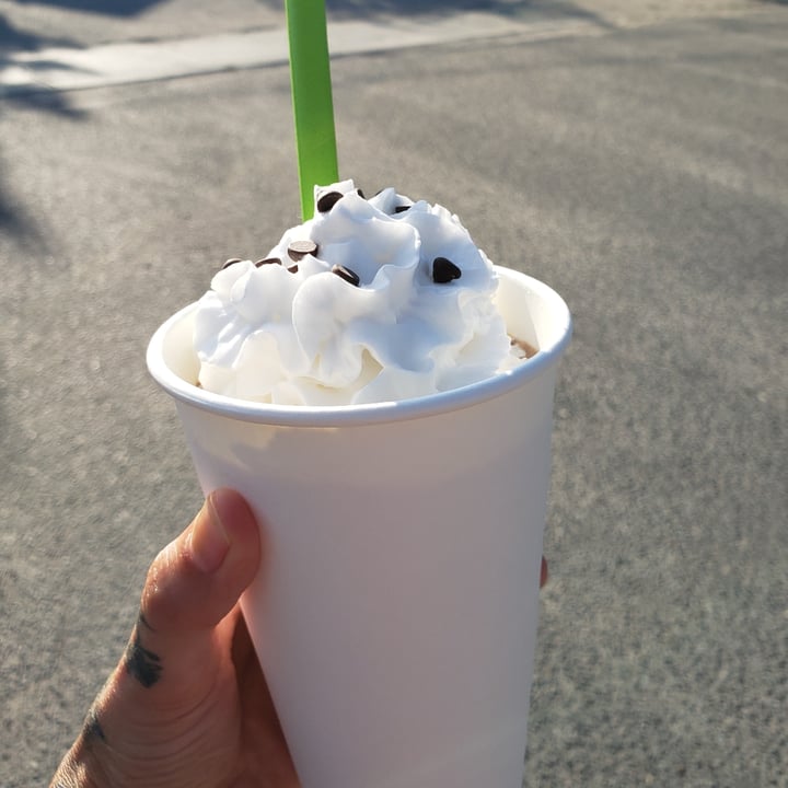 Flurple's Sudbury, Canada Mars Bar Milkshake Review | abillion