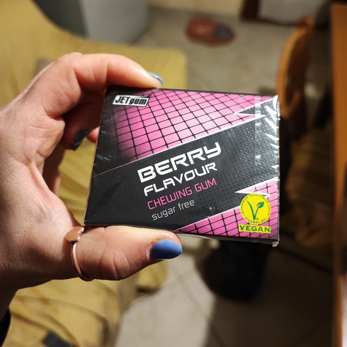 Berry Flavour from JET gum - Vegan Product Reviews & Ratings | abillion