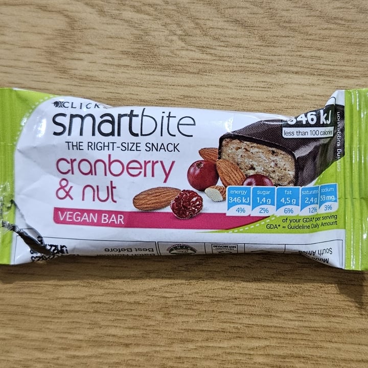 Clicks Smartbite Cranberry and Nut Vegan Bar Review | abillion