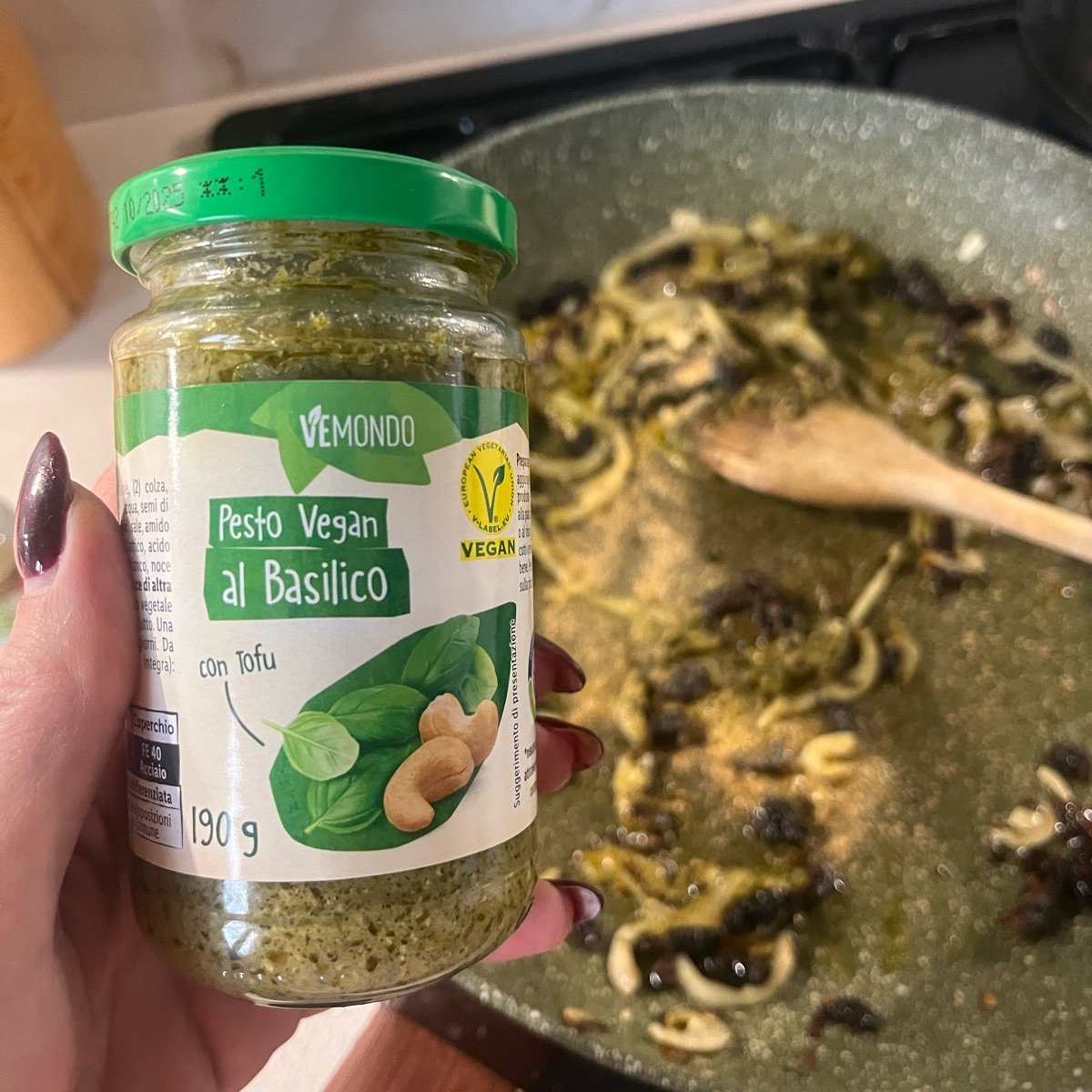 Pesto from Vemondo - Vegan Product Reviews & Ratings | abillion