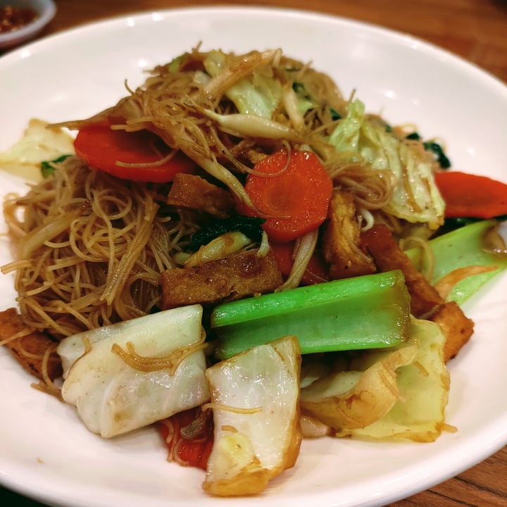 Raintree Kitchen Restaurant Taiping, Malaysia Vegetarian Beehoon Review ...