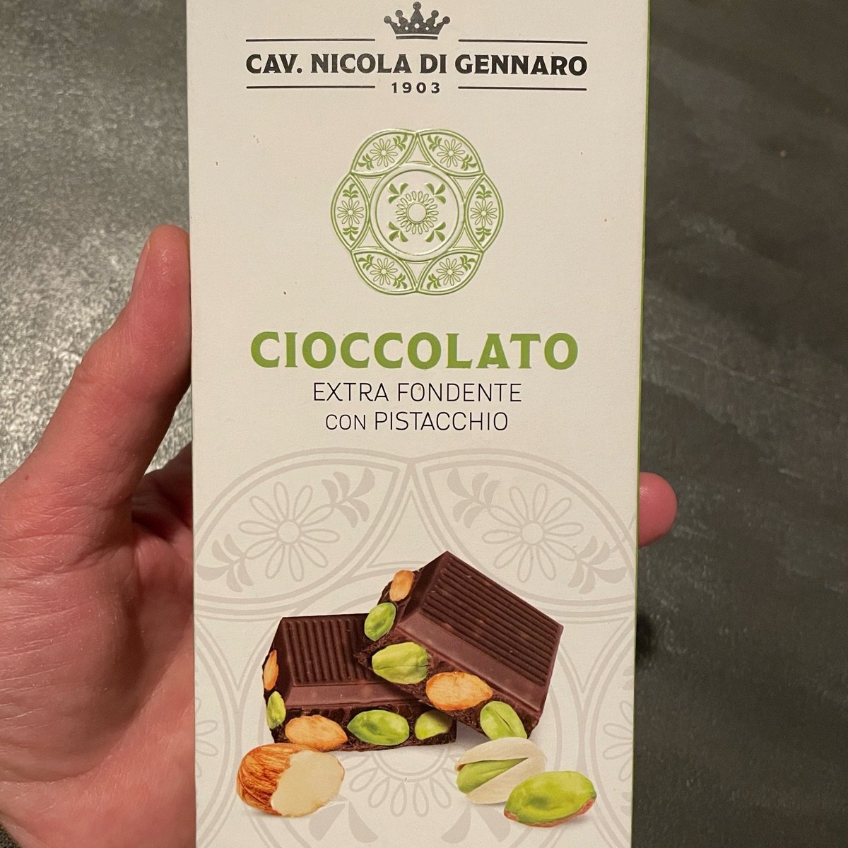 Cioccolato Extra Fondente Con Pistacchio from CAV. Nicola di Gennaro ...