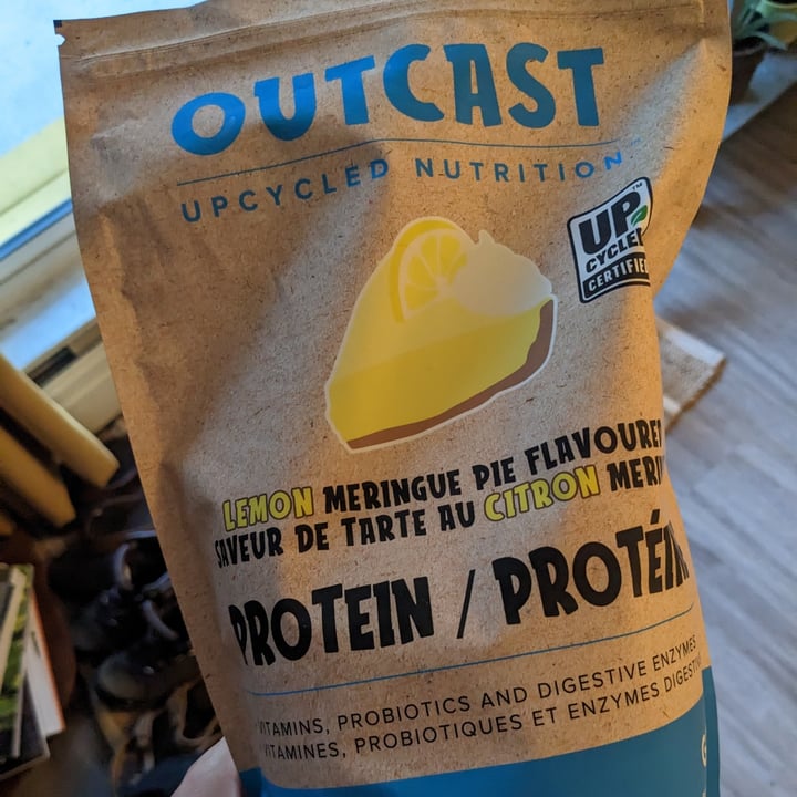 Outcast Upcycled Nutrition Lemon Meringue Protein Powder Review | abillion